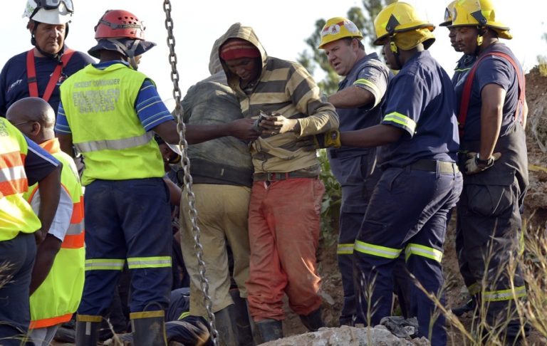 South Africa: 955 mine workers trapped underground, rescued – Medafrica ...